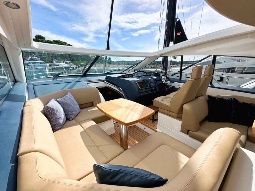 2009 PRINCESS V53 'AENEA' Vendido por bY.s | breezeYachting.swiss
