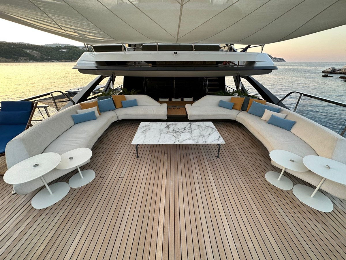 Azimut Grande Trideck Yachts for Sale | Used Azimut Grande Trideck ...