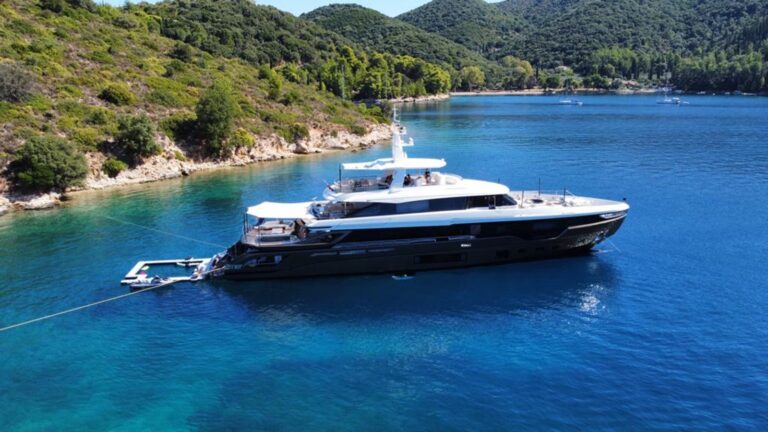 Azimut Grande Trideck Yachts for Sale | Used Azimut Grande Trideck ...